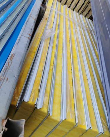 ISO Wall Sandwich Panels For Modern Villa Construction Materials